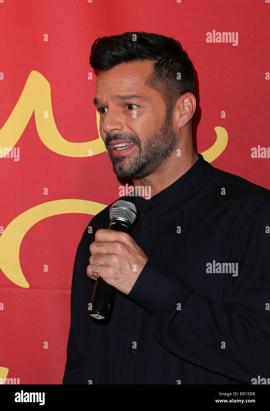 Ricky Martin unveils his wax figure at Madame Tussauds at The Venetian ...