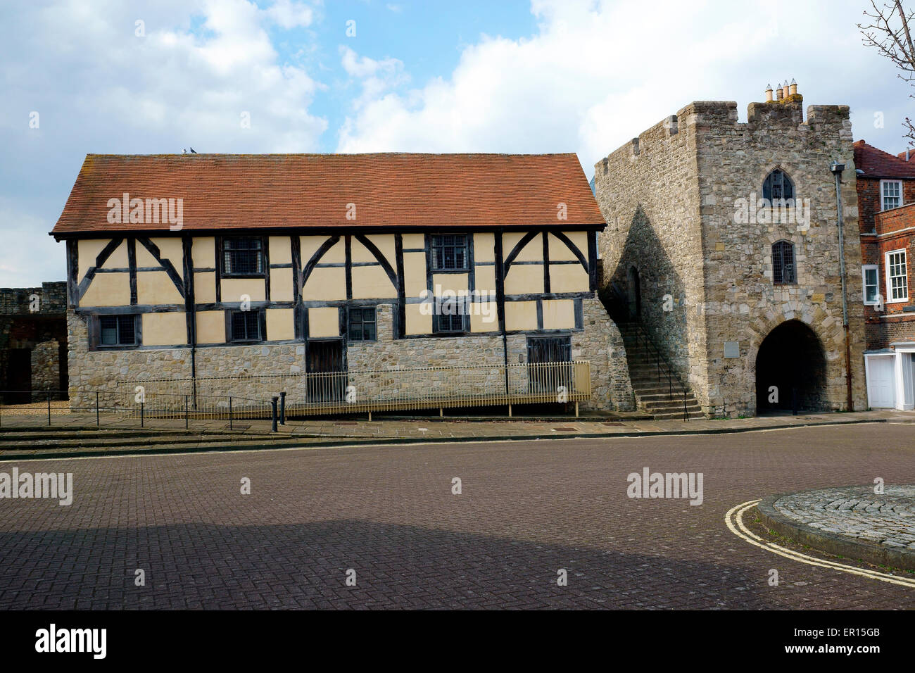 WESTGATE & TUDOR MERCHANTS HALL Stock Photo - Alamy