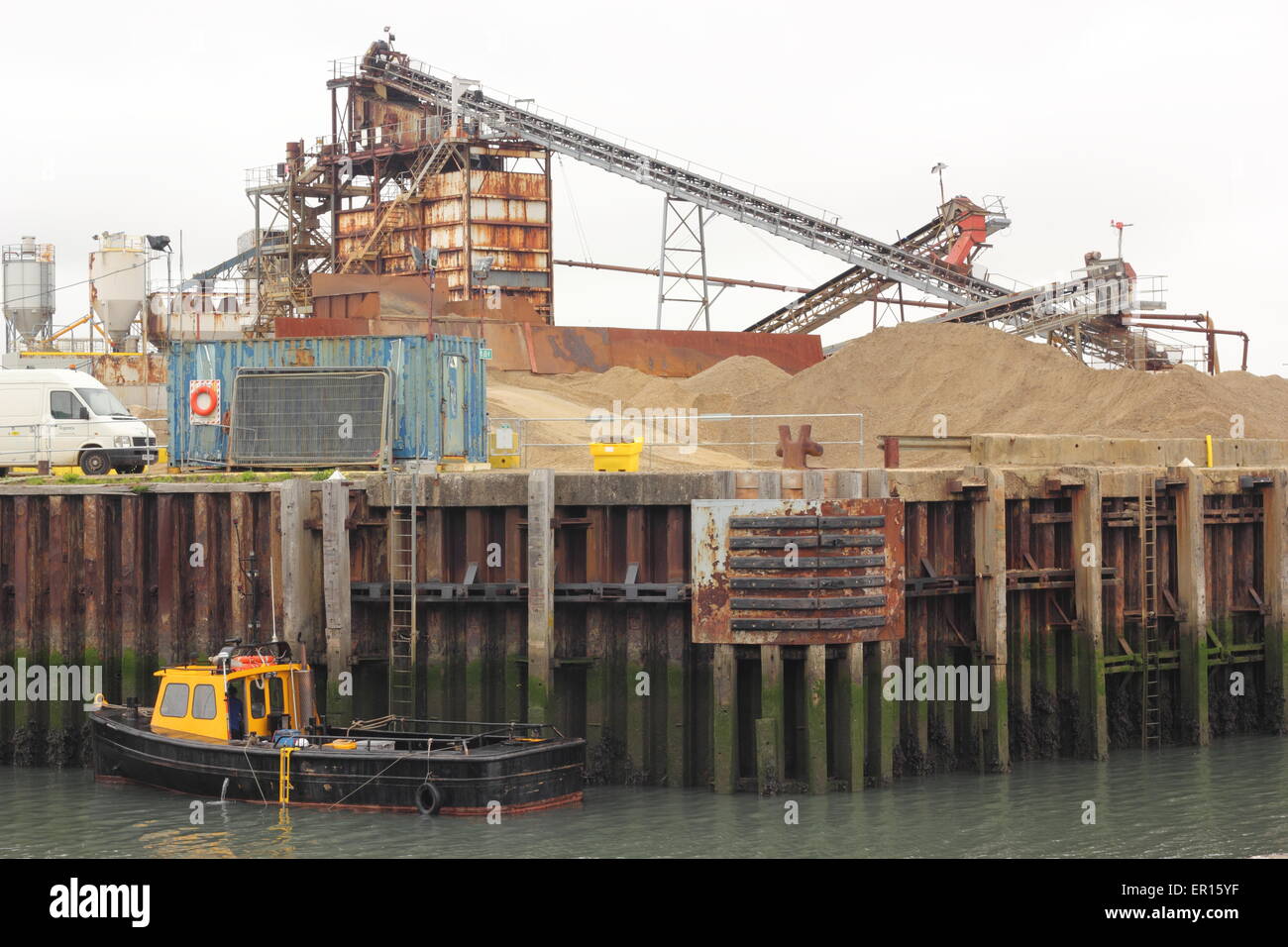 Ballast unloading hi-res stock photography and images - Alamy