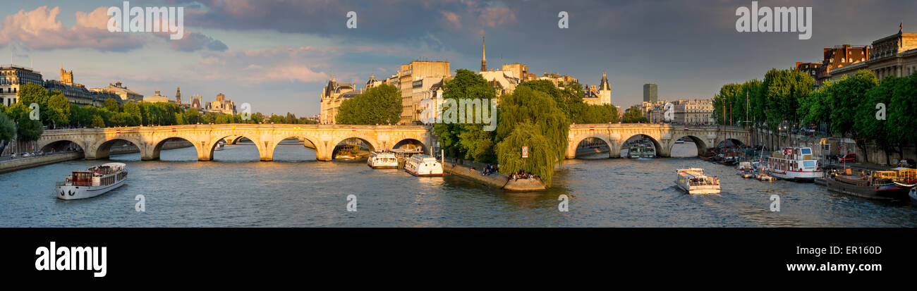 Paris river panorama hi-res stock photography and images - Alamy