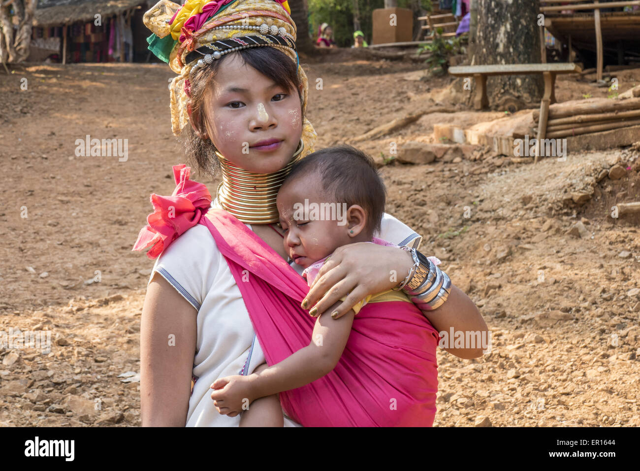 Thailand, Long Neck Woman and Child Stock Photo - Alamy