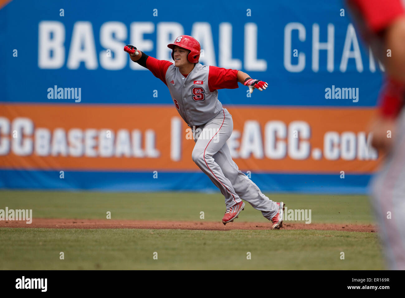 Durham, North Carolina, USA. 24th May, 2015. infielder Logan Ratledge ...
