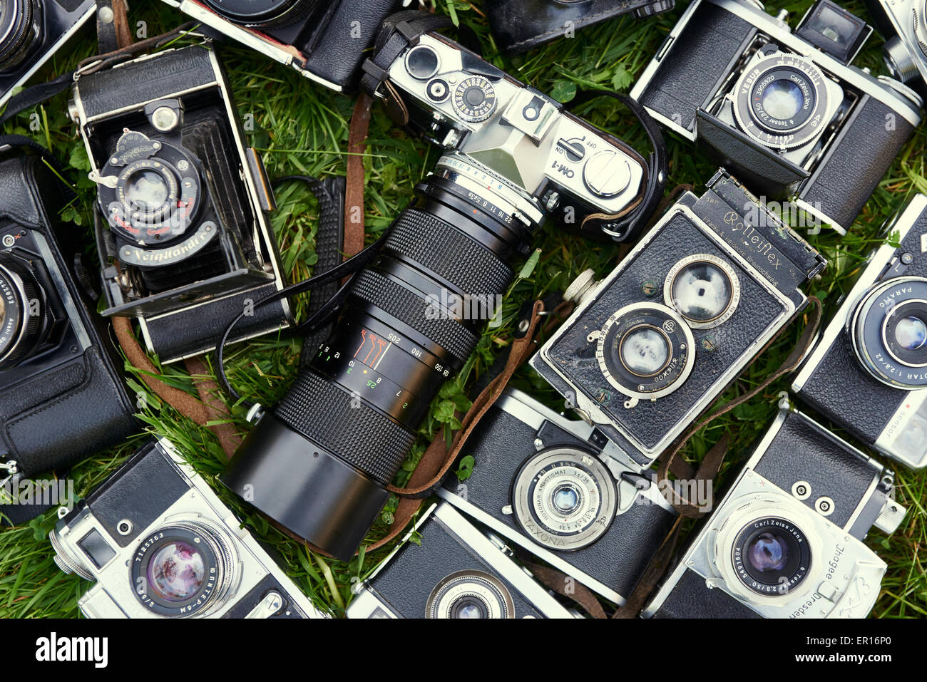 Collection of old vintage retro film analogue cameras Stock Photo - Alamy