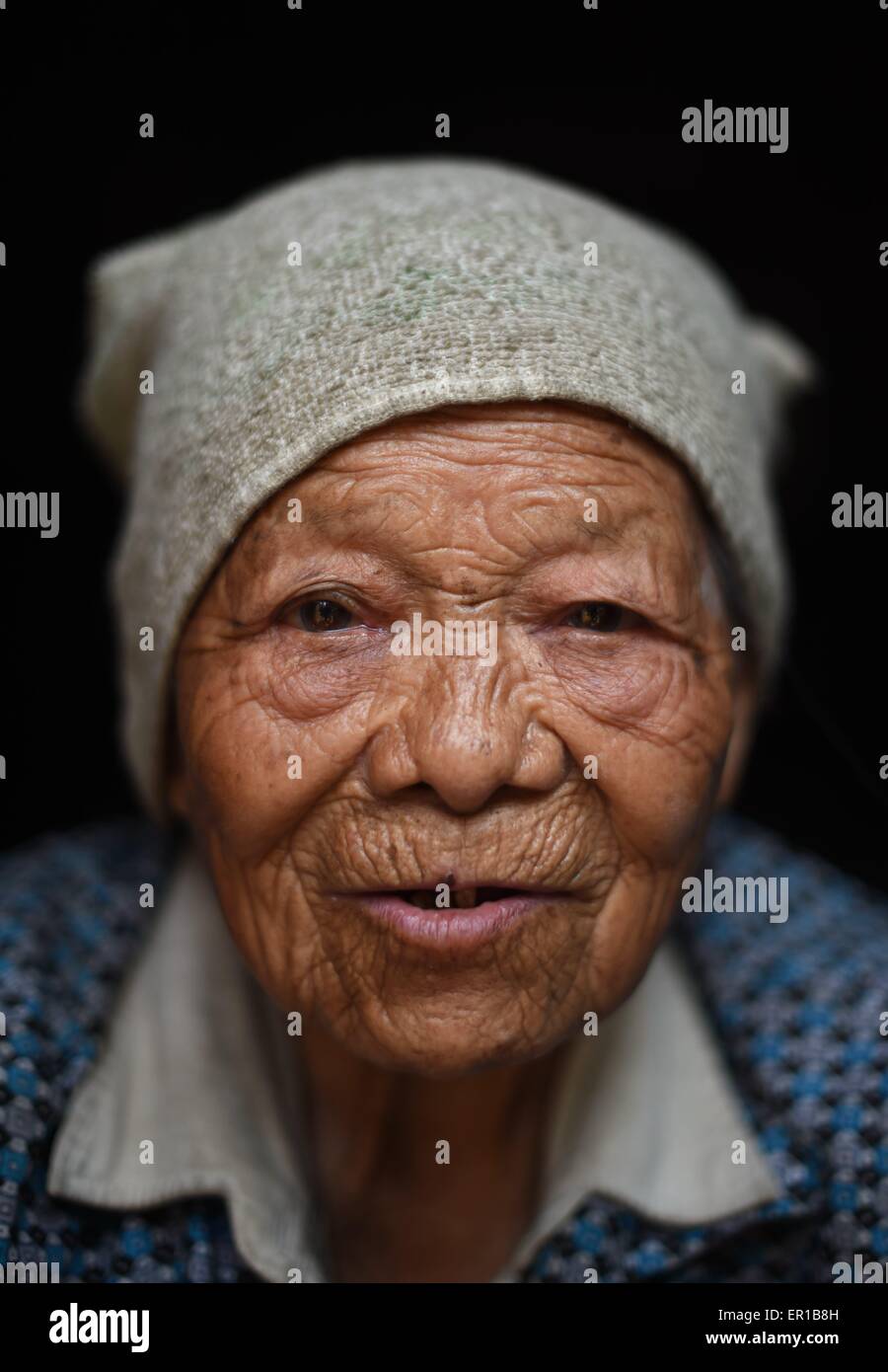 (150525) -- DAHUA, May 25, 2015 (Xinhua) -- Photo taken on May 12, 2015 ...