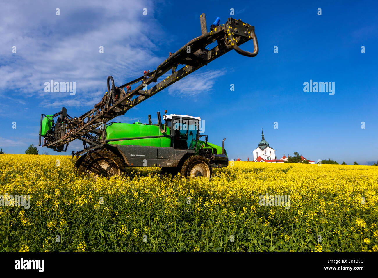 Pesticide spraying machines hi-res stock photography and images - Alamy