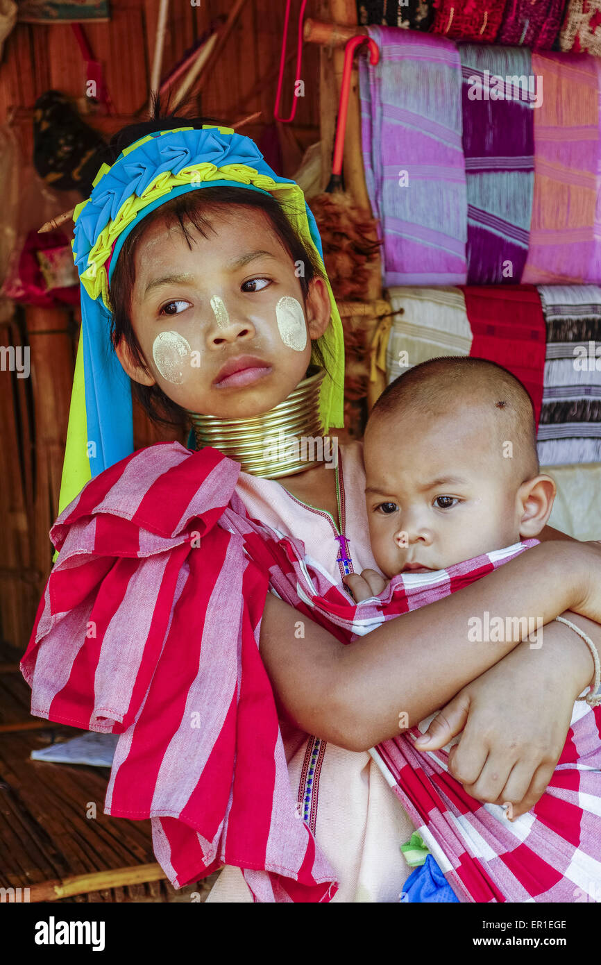 Thailand, Long Neck Woman and Child Stock Photo - Alamy