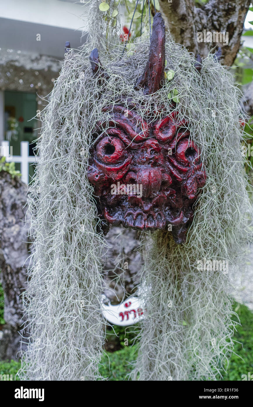 Mask on White Temple, Chiang Rai Stock Photo - Alamy