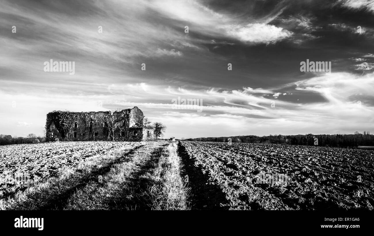 Farmland ruined Black and White Stock Photos & Images - Alamy
