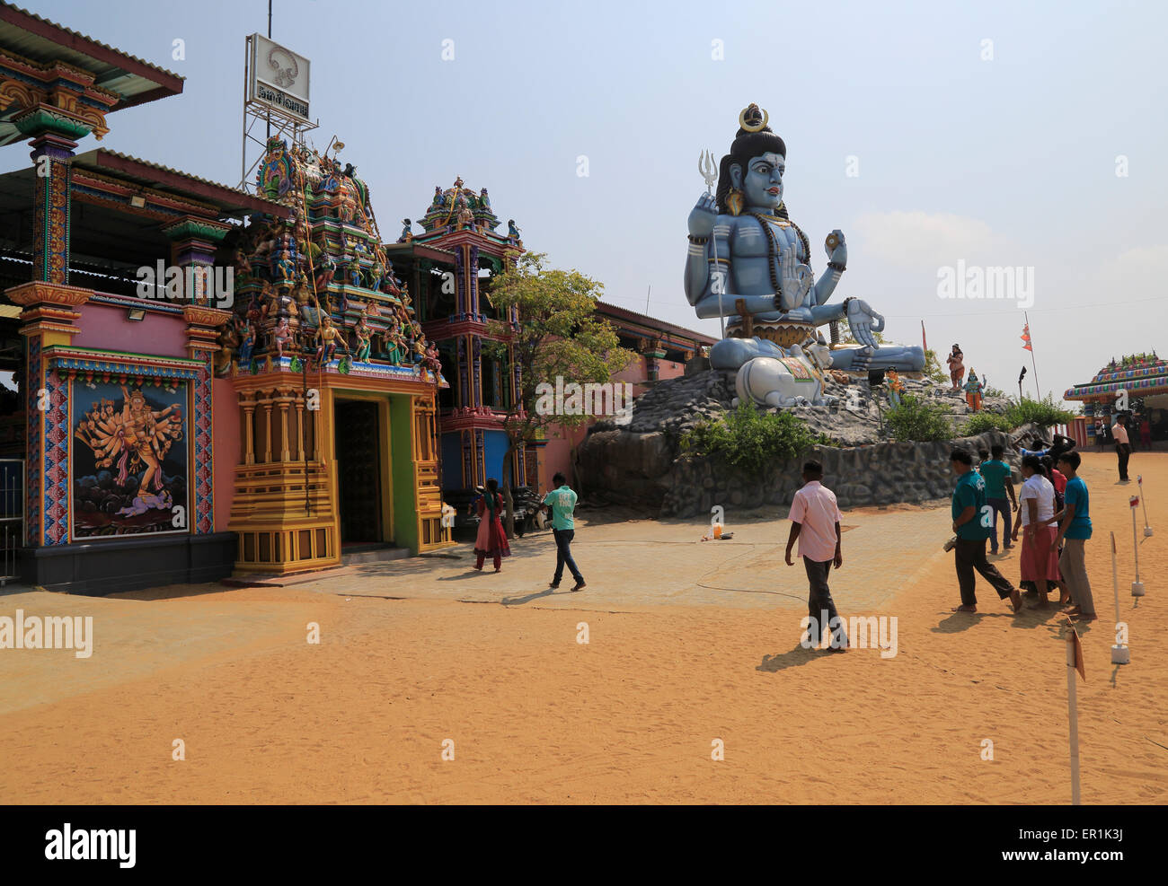 Shiva statue Koneswaram Kovil Hindu temple, Trincomalee, Sri Lanka ...