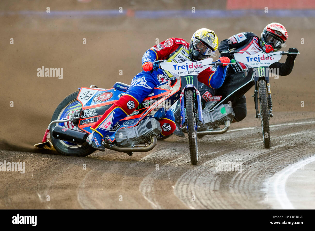 Prague. 23rd May, 2015. U.S. Greg Hancock (left) competes at the Grand ...