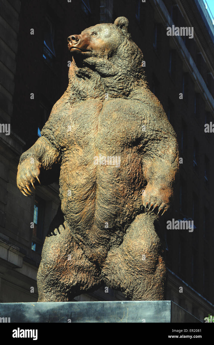 London,UK,5 October 2014,A large 15 foot Kodiak Bear 'Indomitable ...