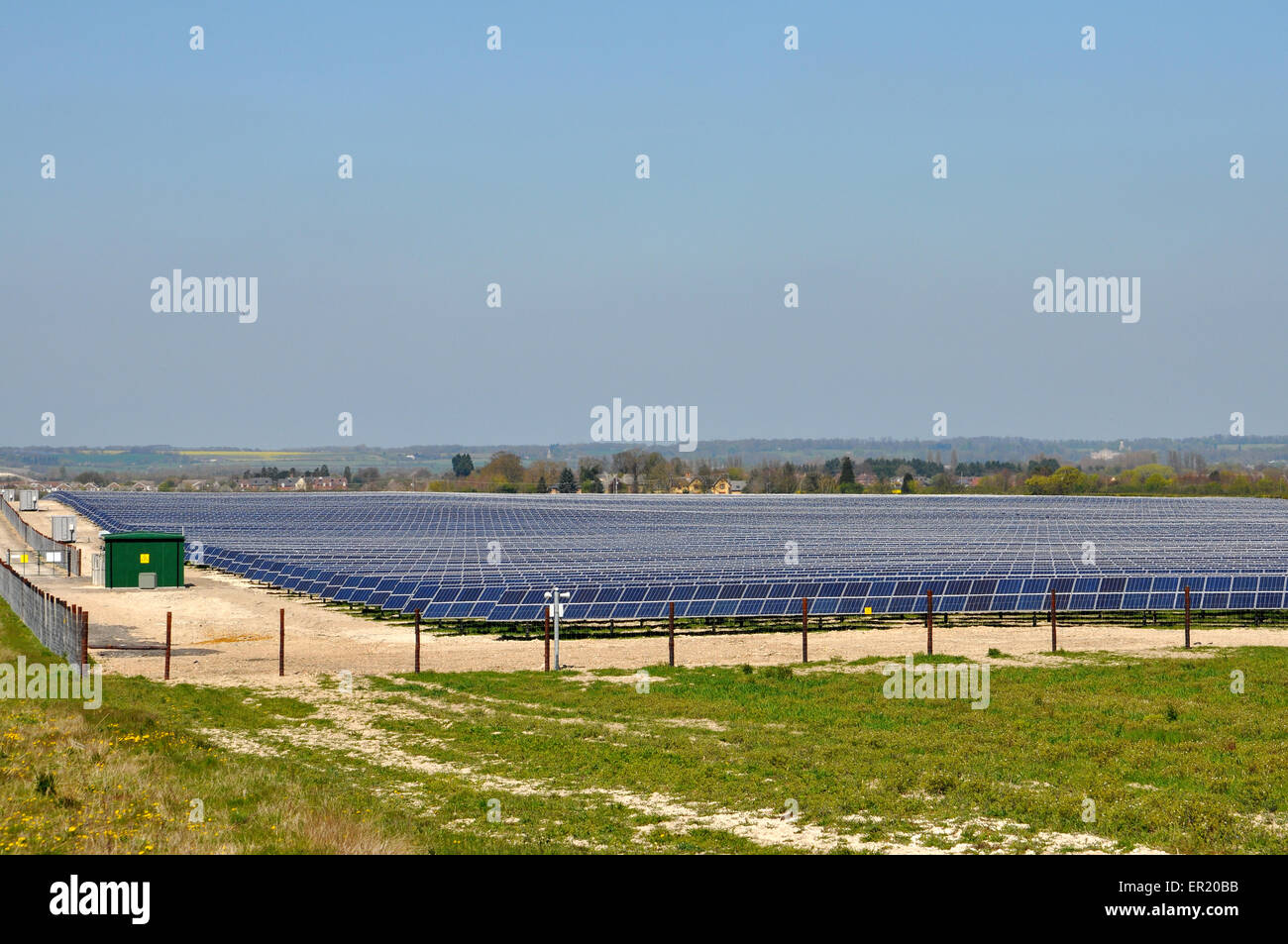 Solar farm at Bassingbourn, England Stock Photo - Alamy