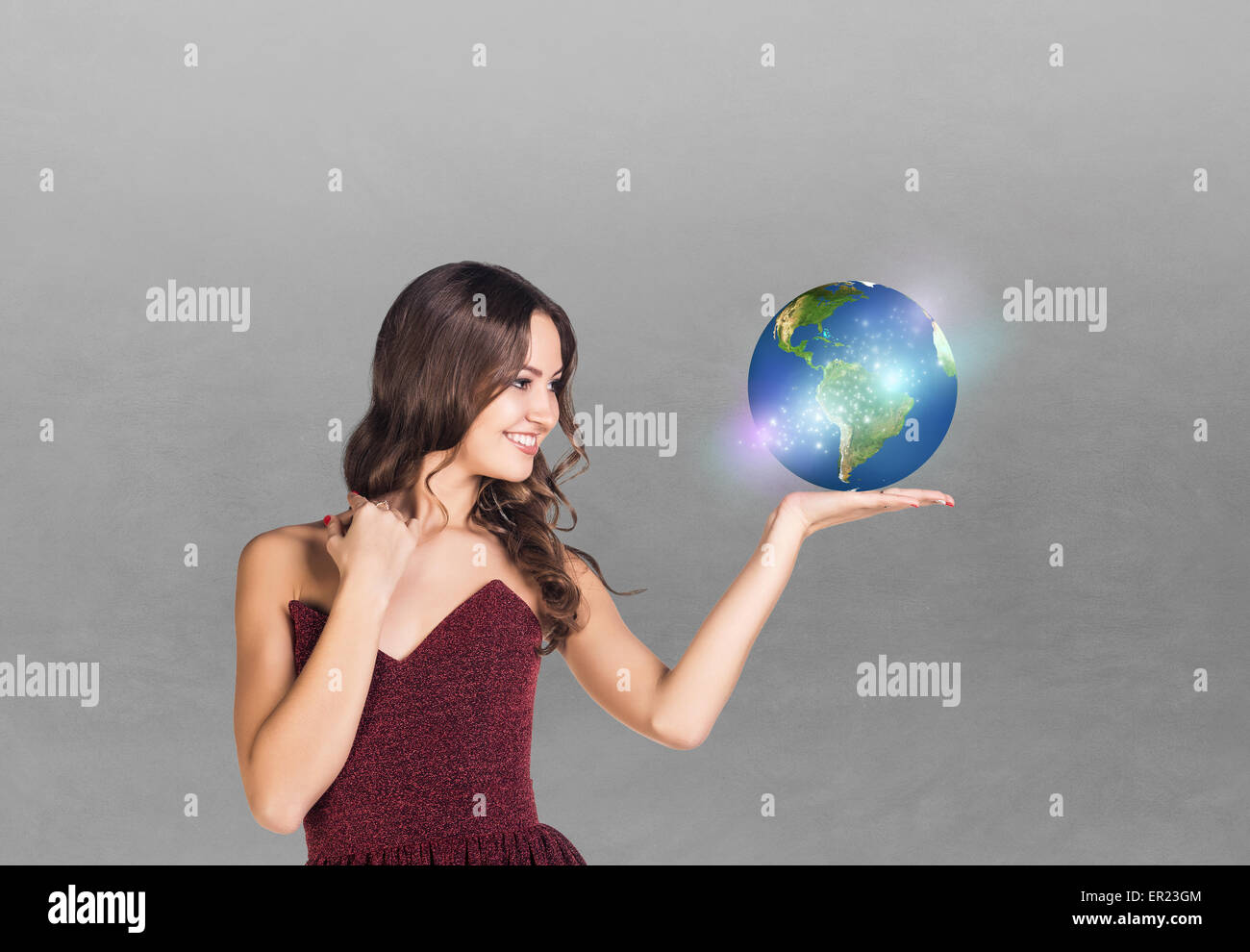 Person looking at world globe hi-res stock photography and images - Alamy