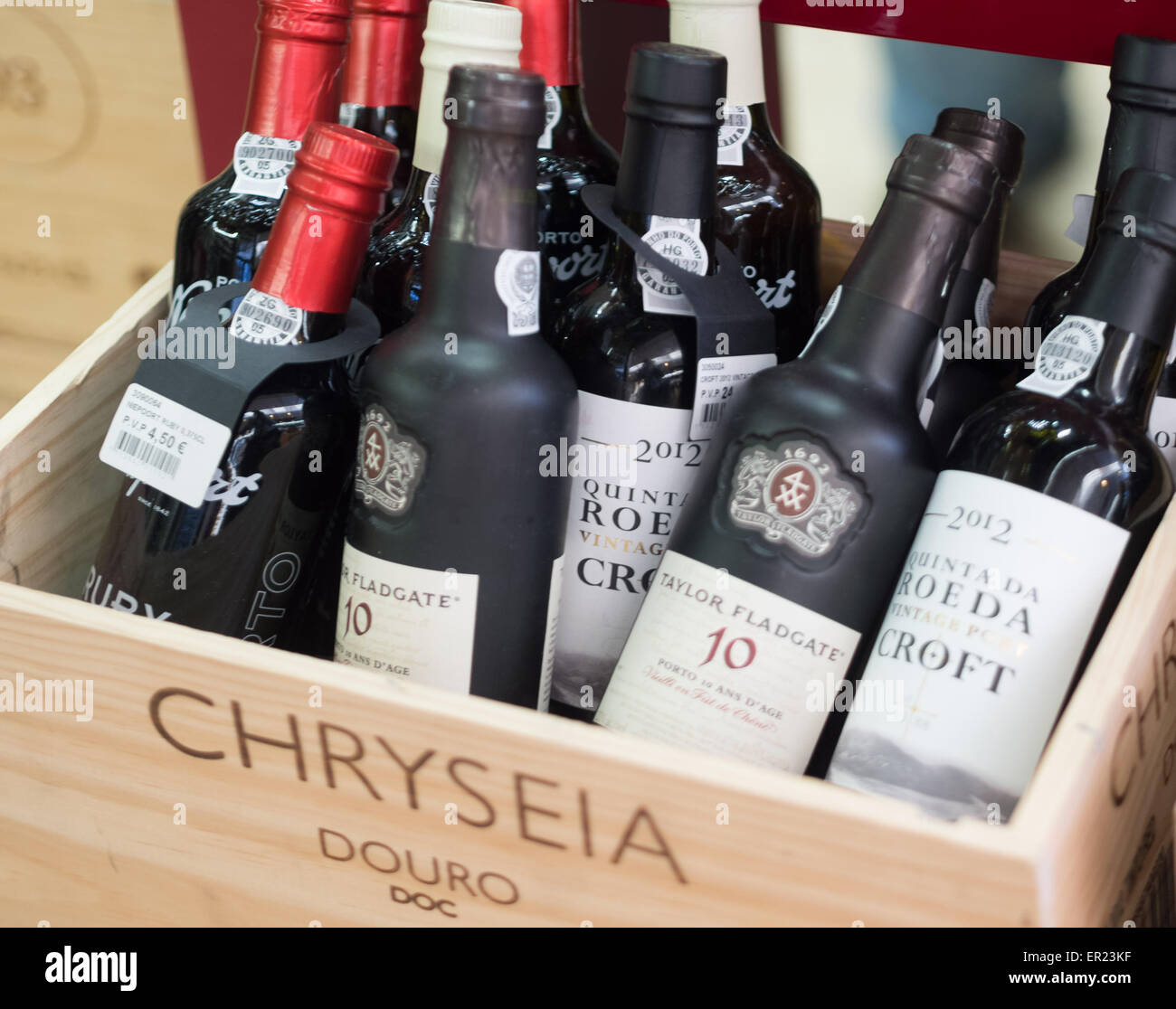 Wooden box of wine bottles hi-res stock photography and images - Alamy