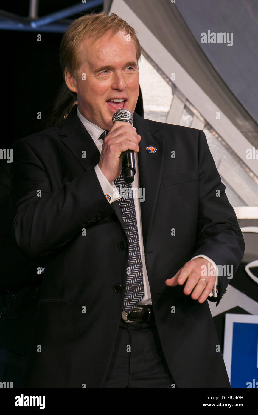 Brad bird wife hi-res stock photography and images - Alamy