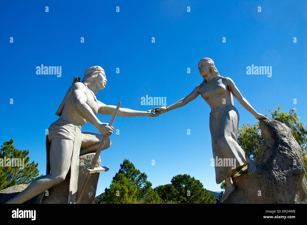 Statues of Lang and Biang, Langbiang mountains, near Da Lat, Vietnam ...