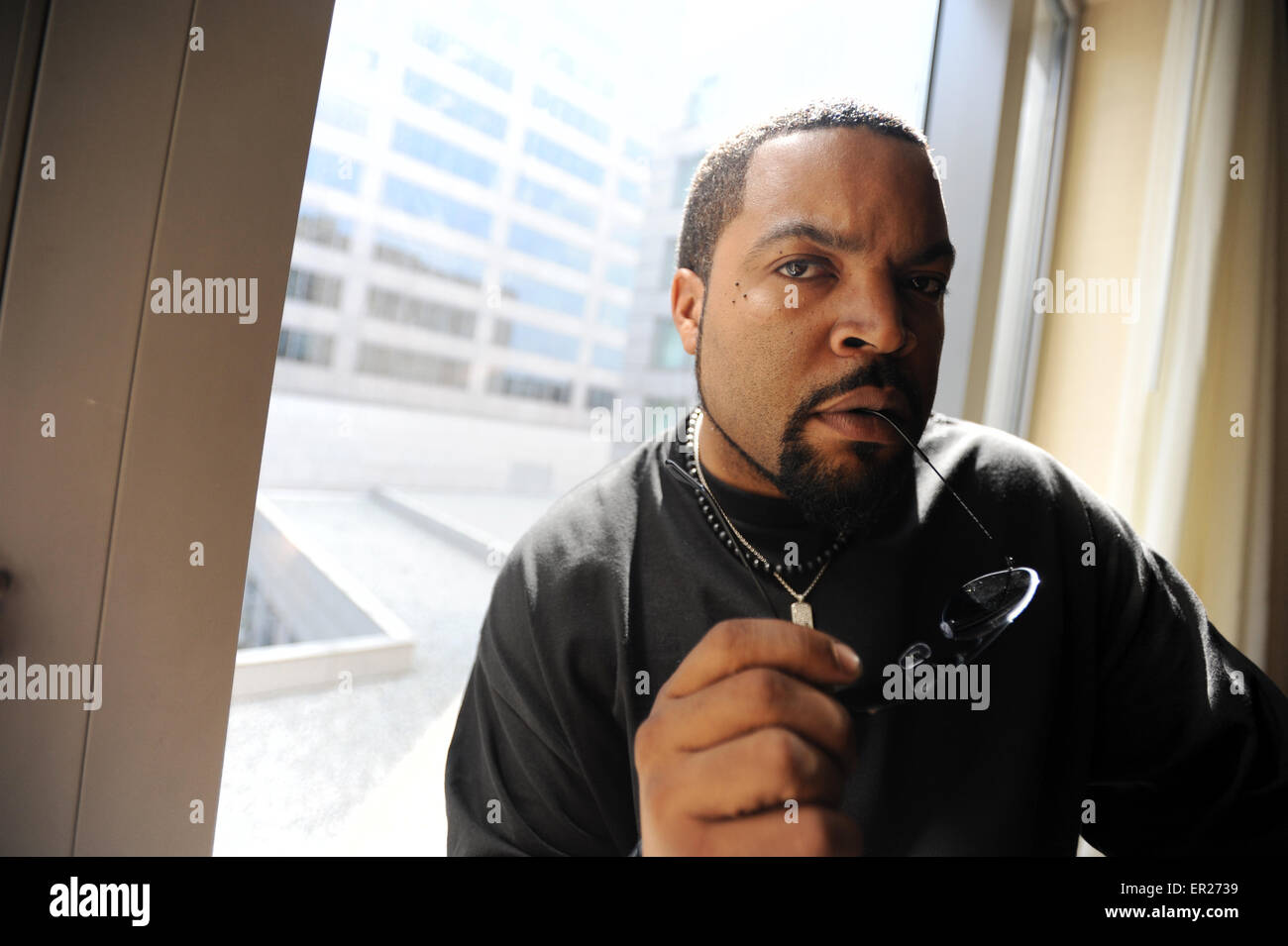 Ice cube rapper hi-res stock photography and images - Alamy