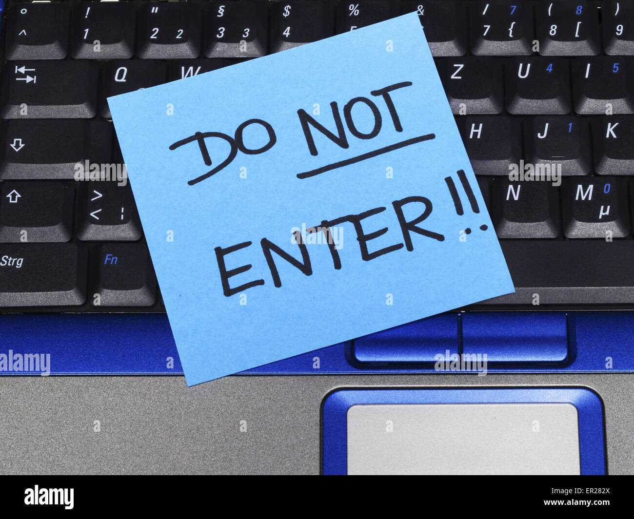 Memo note on notebook, do not enter Stock Photo - Alamy