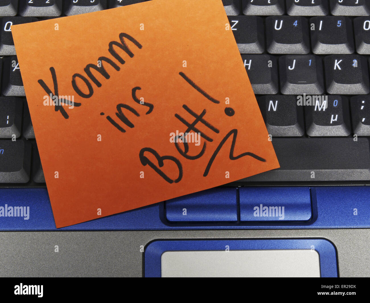 Memo on bed hi-res stock photography and images - Alamy