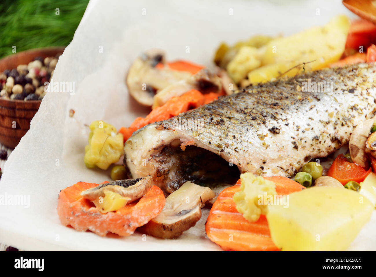 Table fish hi-res stock photography and images - Alamy