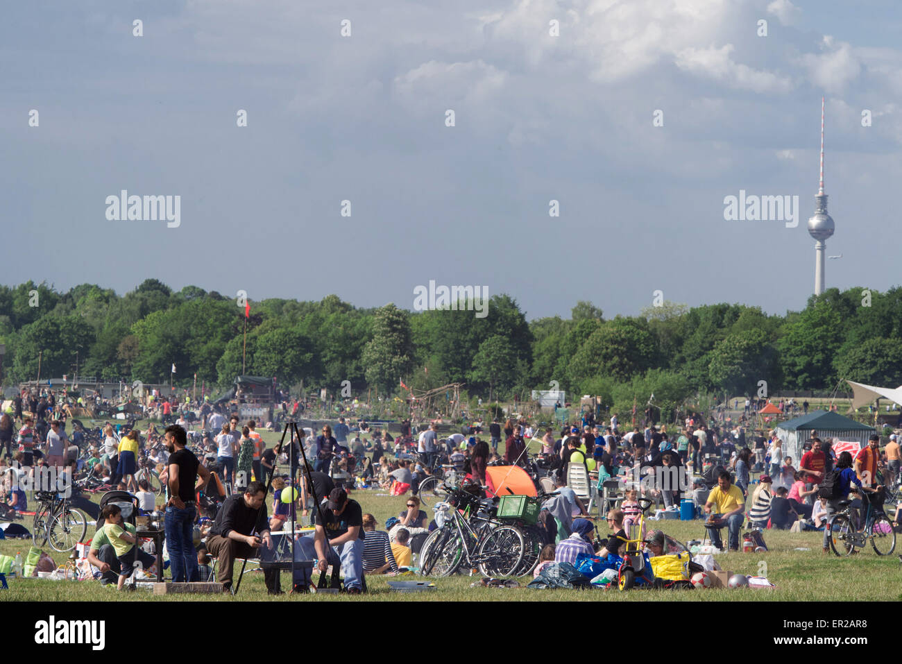 The barbecue area of Tempelhofer Feld is filled with people on ...