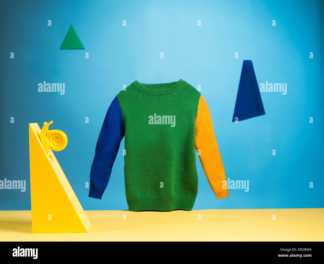 Kids in colorful clothes hi-res stock photography and images - Alamy