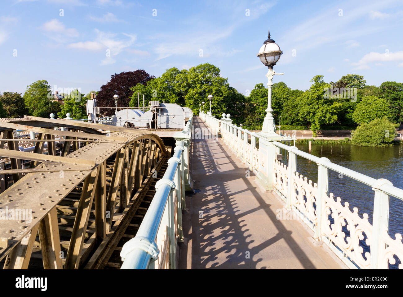 Richmond weir hi-res stock photography and images - Alamy