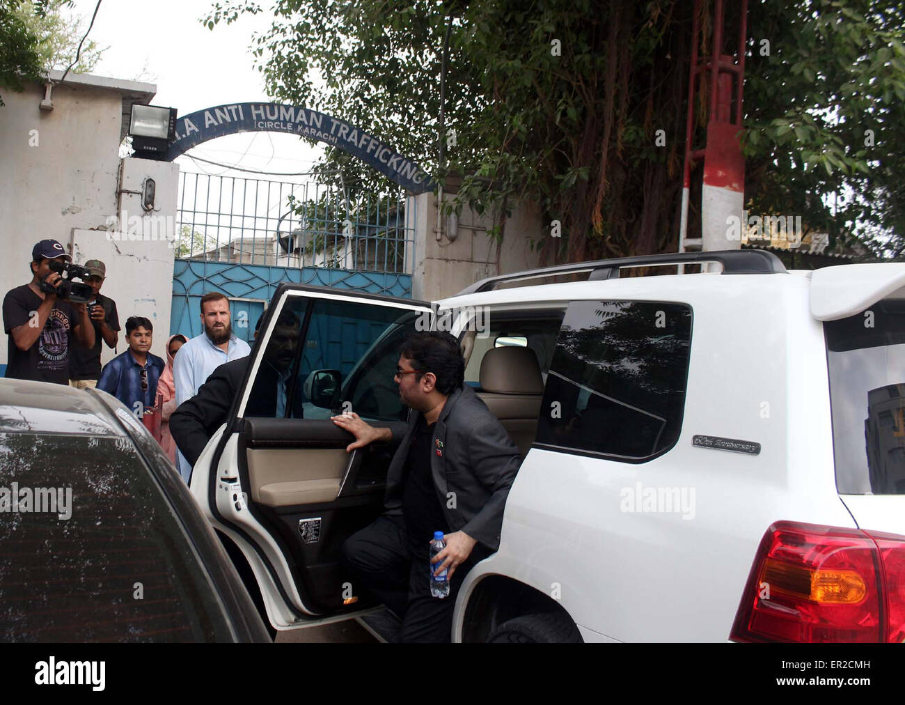 Founder and CEO Axact, Shoaib Sheikh coming to FIA Crime Branch Karachi ...