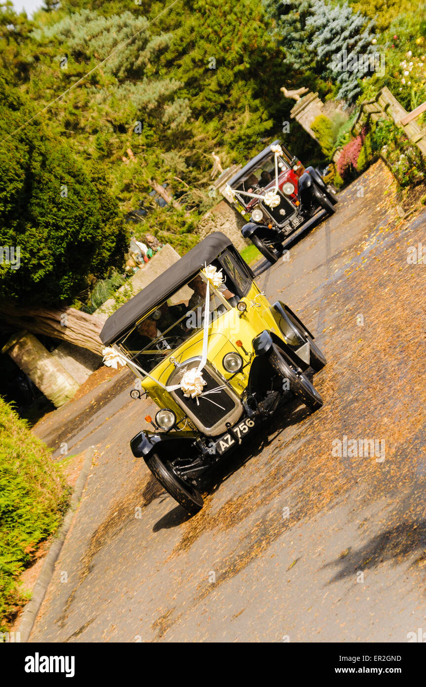 Two cars driveway hi-res stock photography and images - Alamy
