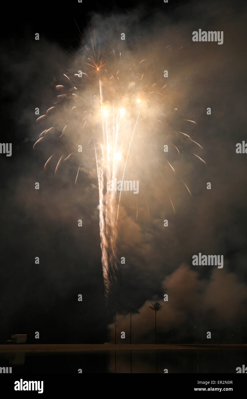 Honolulu, Hawaii, USA. 22nd May, 2015. Beautiful fireworks display in ...