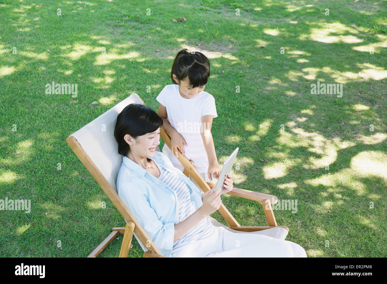 Japanese mother daughter hi-res stock photography and images - Alamy