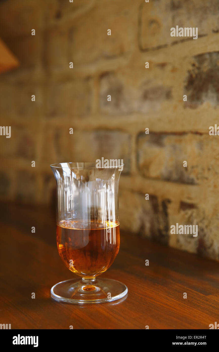 Straight whiskey hi-res stock photography and images - Alamy