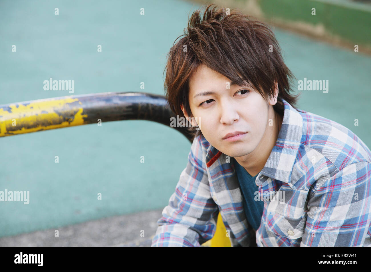 Young man looking away Stock Photo - Alamy Young man looking away Stock Photo - Alamy