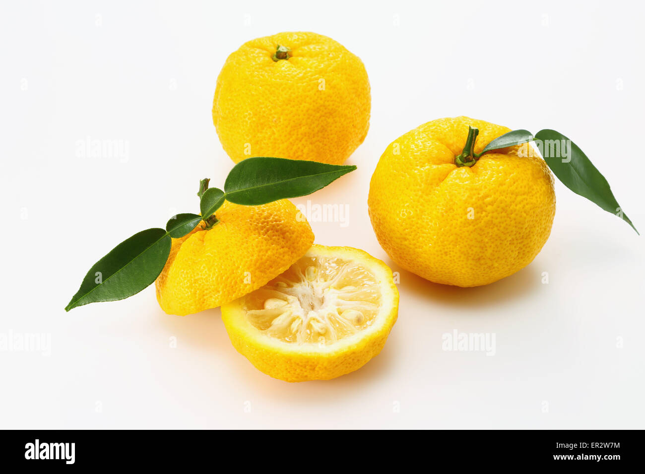 Yuzu cut hi-res stock photography and images - Alamy
