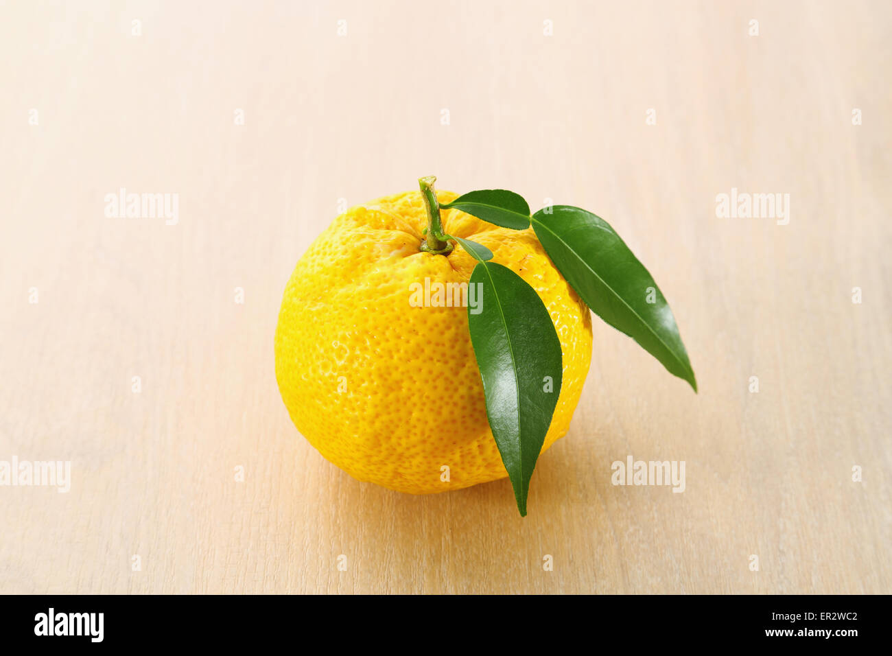 Yuzu citrus hi-res stock photography and images - Alamy