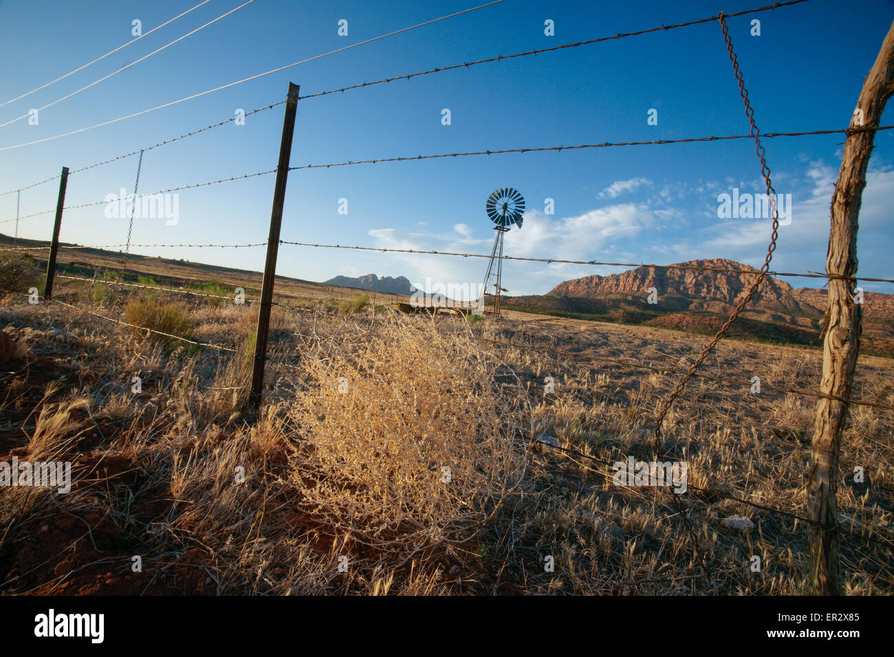 Tumbleweed fence hi-res stock photography and images - Alamy