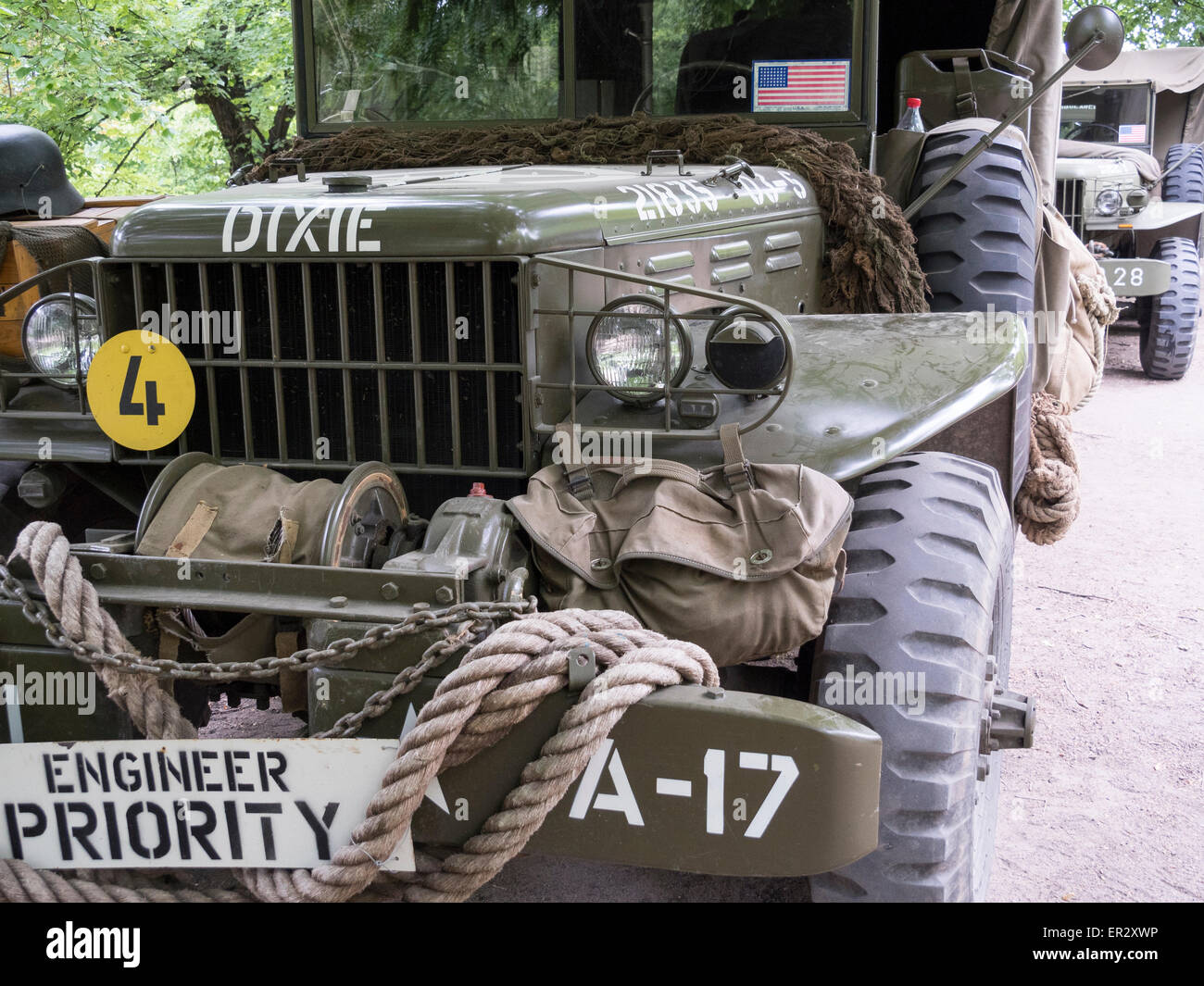 Us army truck hi-res stock photography and images - Alamy