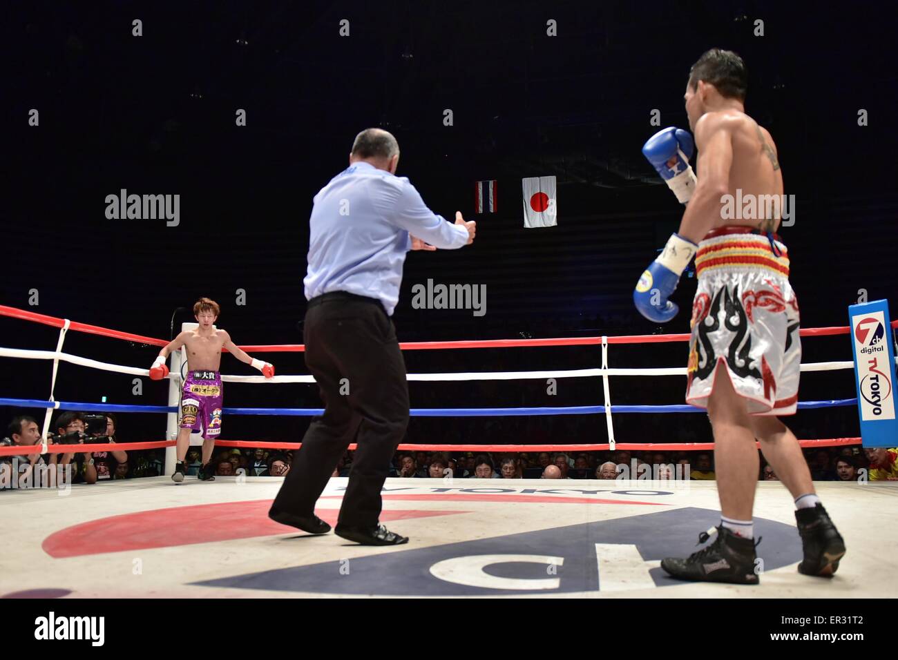 Ryoichi Taguchi (JPN), Kwanthai Sithmorseng (THA), MAY 6, 2015 - Boxing ...