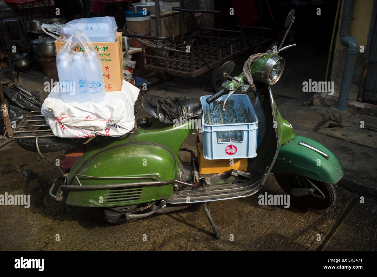 Old fashioned scooter hi-res stock photography and images - Alamy