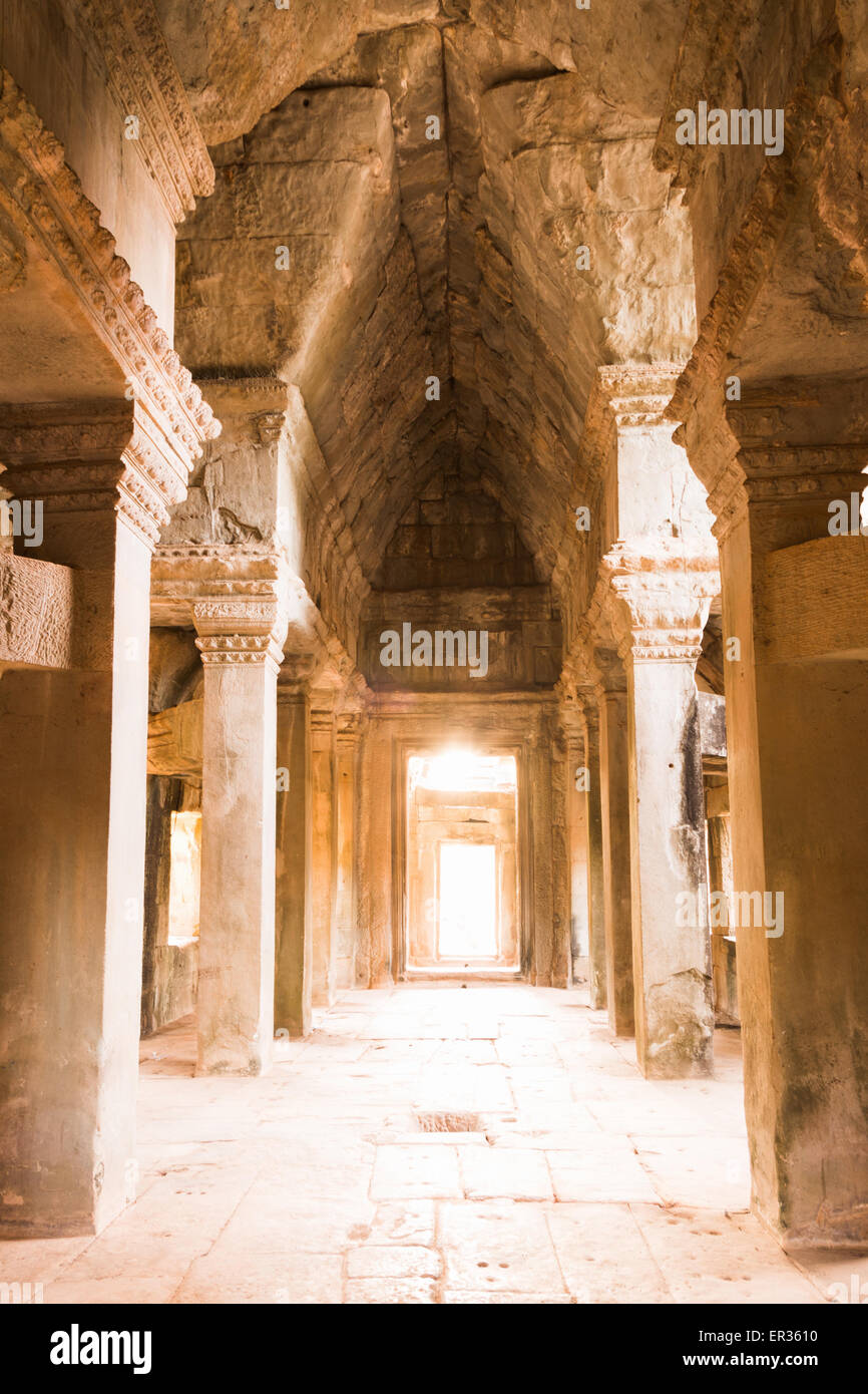Old library corridor hi-res stock photography and images - Alamy
