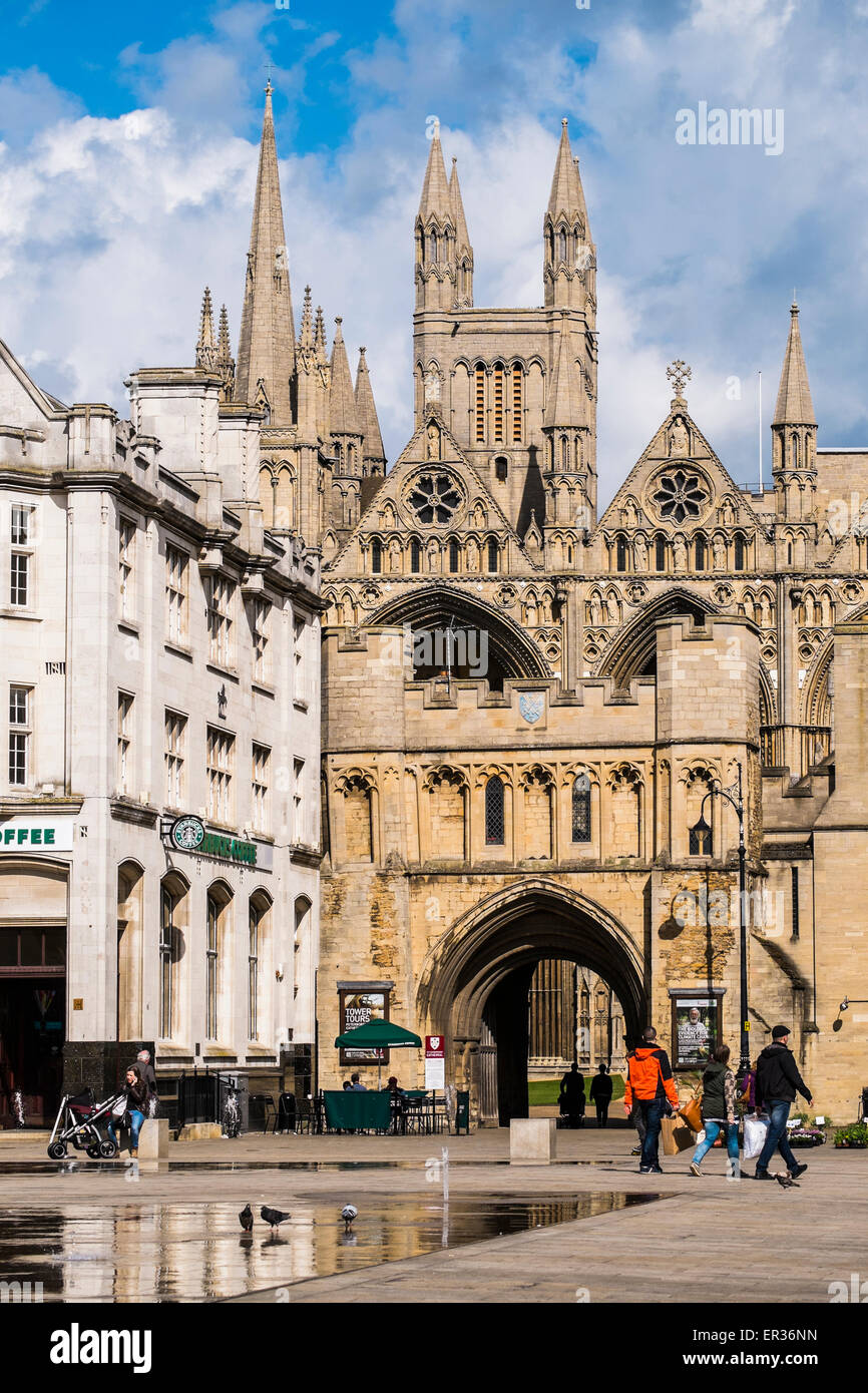 Cathedral square Peterborough, Cambridgeshire, England, U.K Stock Photo ...