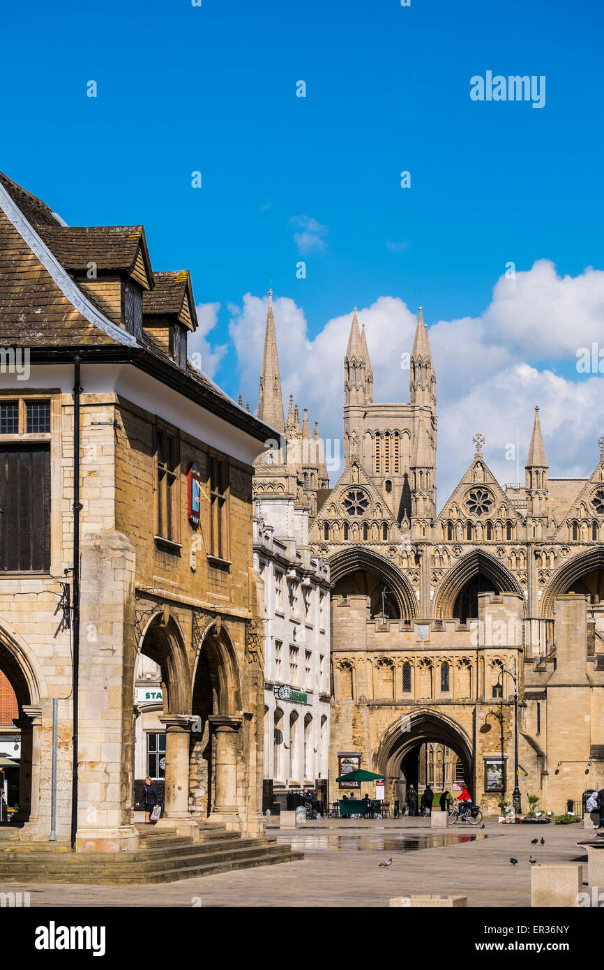Cathedral square Peterborough, Cambridgeshire, England, U.K Stock Photo ...