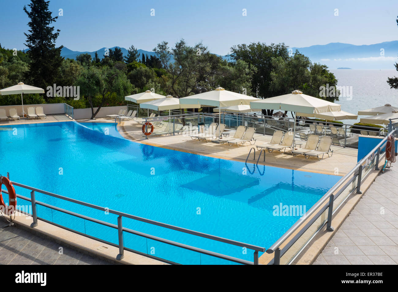 Swimming pool by the sea Stock Photo - Alamy
