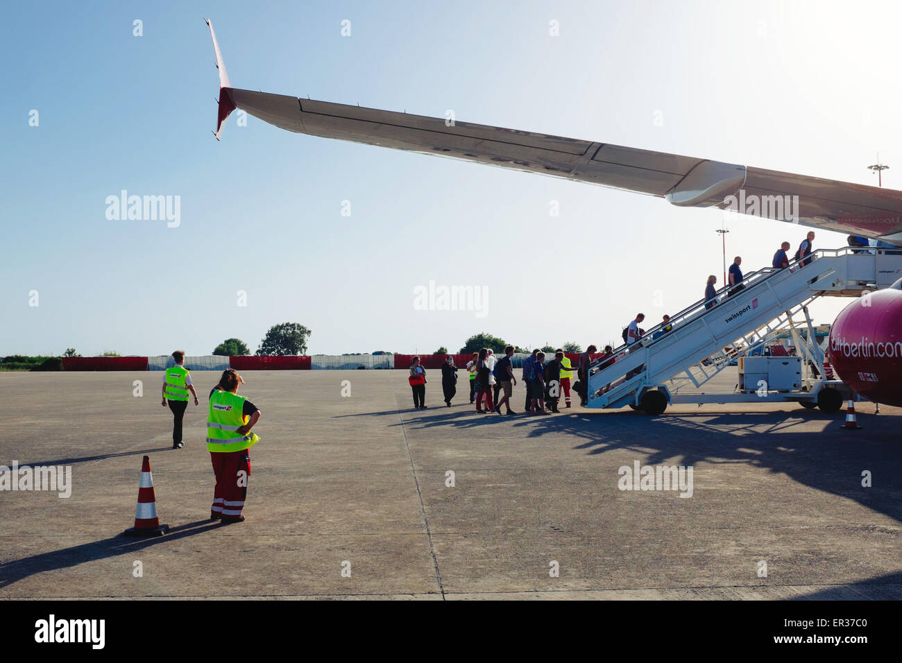Plane group hi-res stock photography and images - Alamy