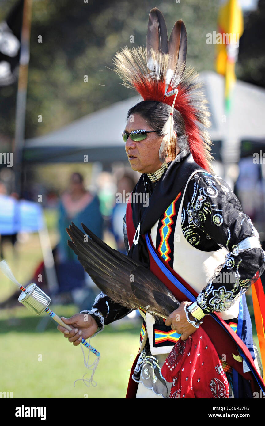 Native Americans in traditional costume take part in dance ceremonies ...