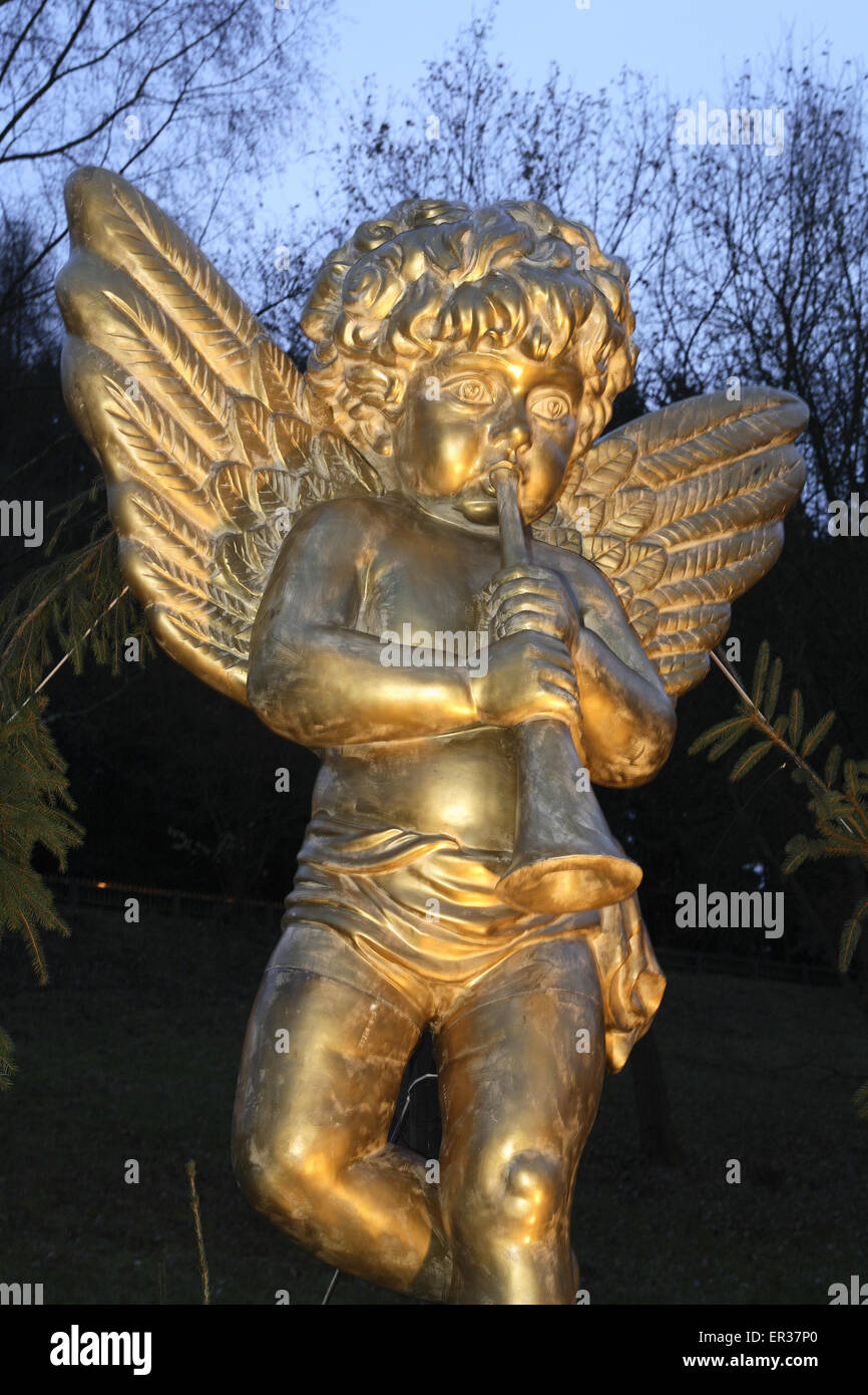 Statue flute player hi-res stock photography and images - Alamy