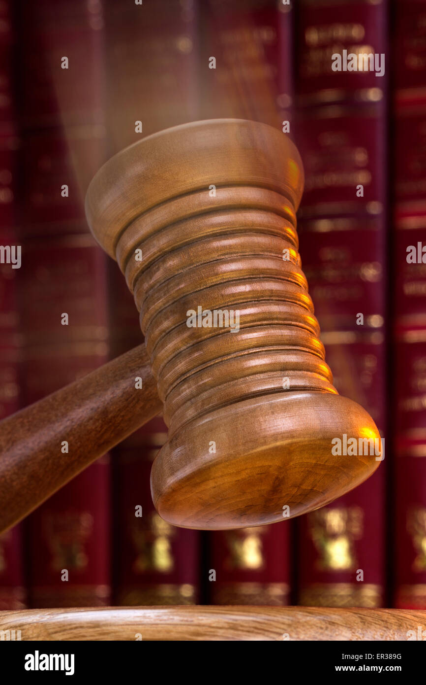 Gavel judge courtroom hi-res stock photography and images - Alamy