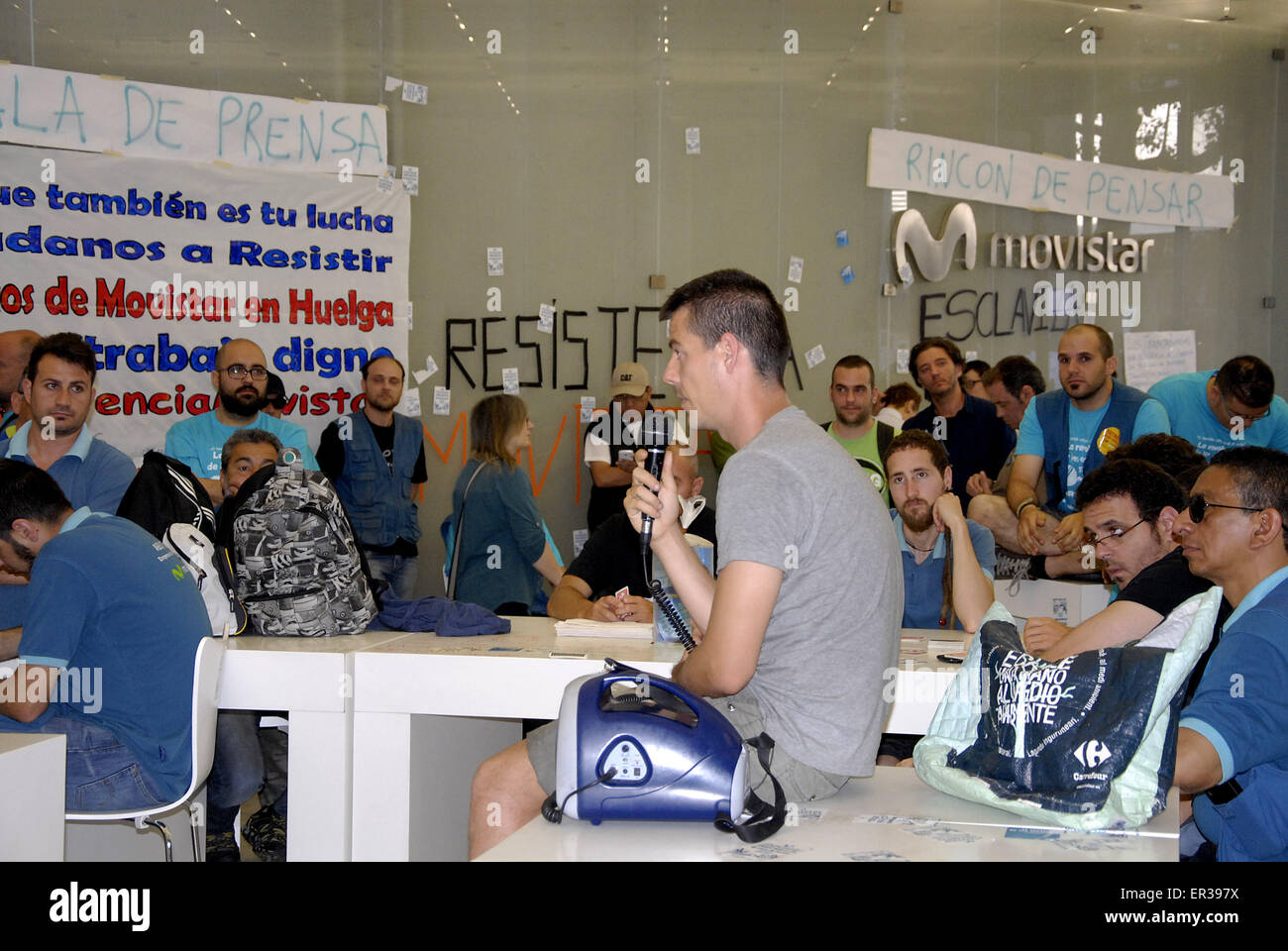 Movistar worker hi-res stock photography and images - Alamy