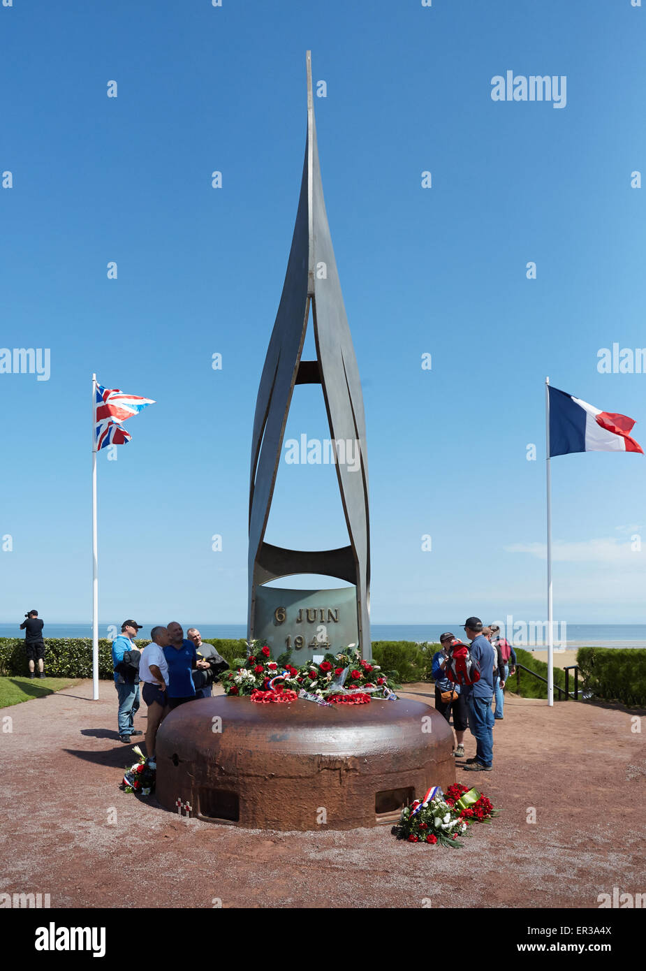 Normandy invasion british troops hi-res stock photography and images ...