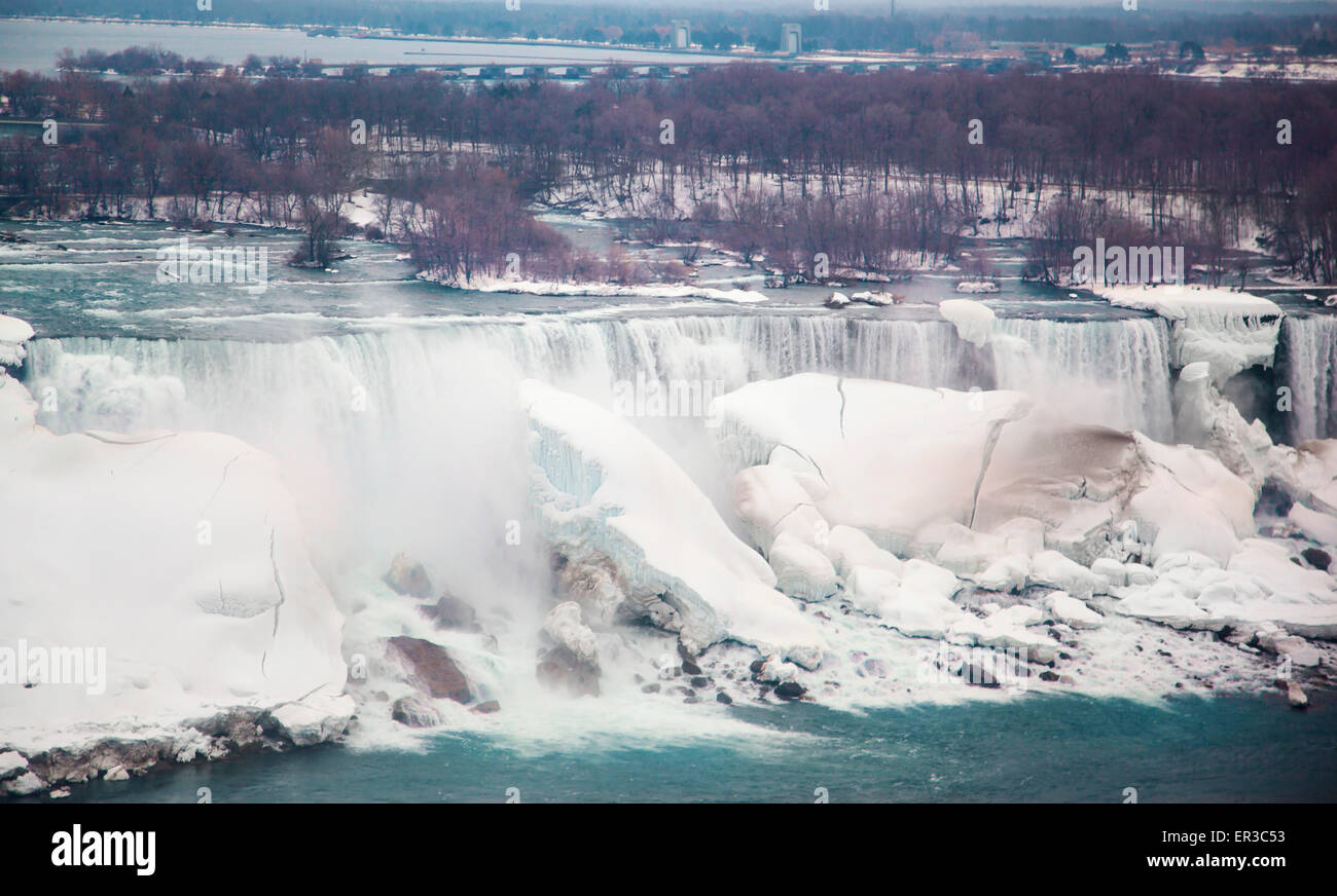 Niagara falls winter canada hi-res stock photography and images - Alamy